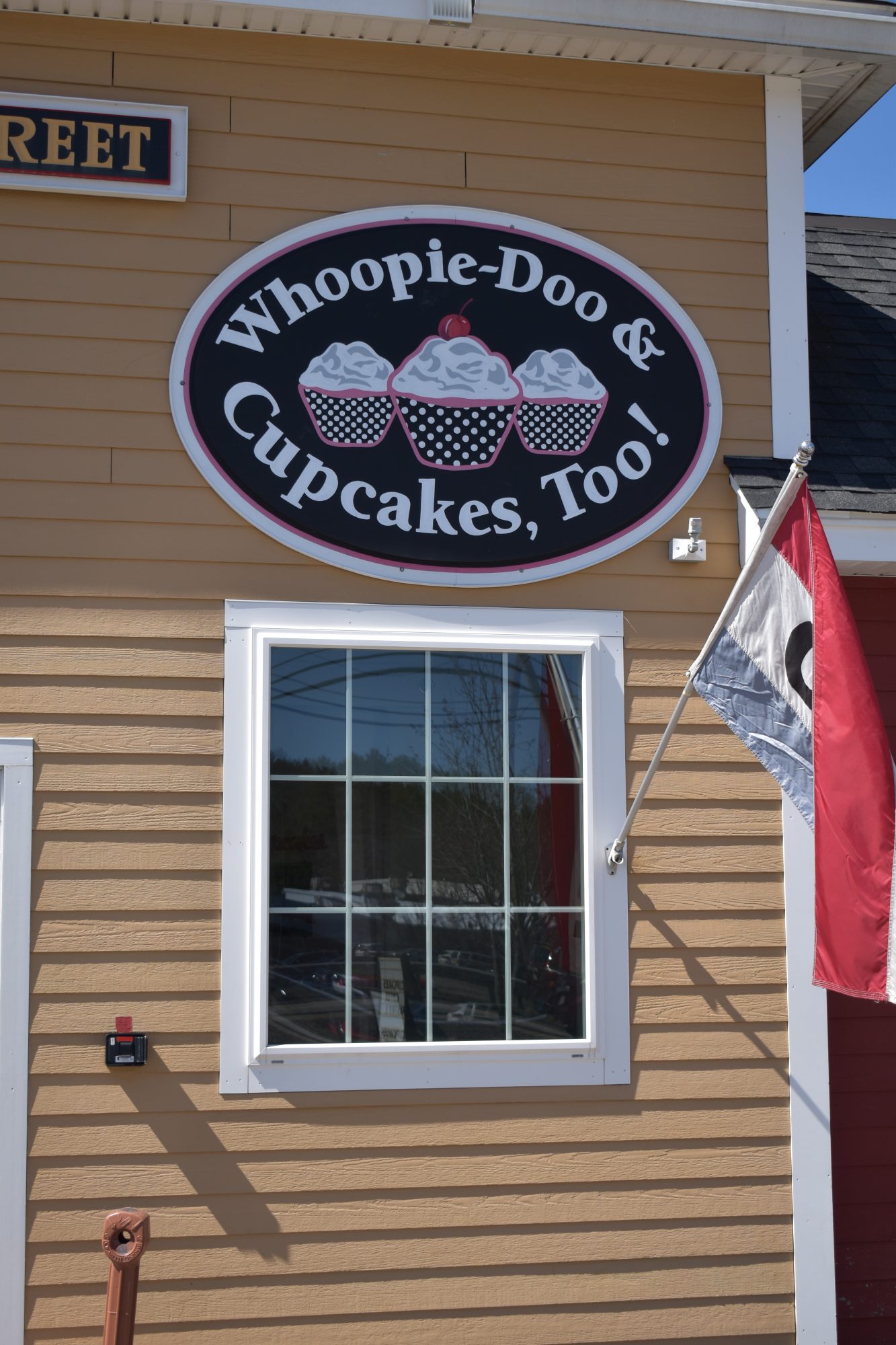 Whoopie Doo & Cupcakes - Sturbridge